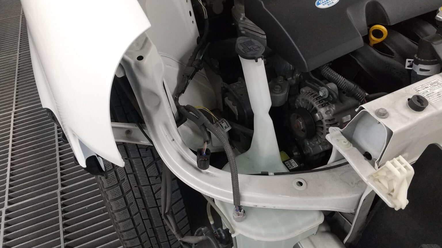 シエンタNCP81Gヘッドライトの外し方・ばらし方法 | 車ばらし.com